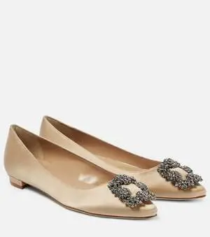 Manolo Blahnik Hangisiflat 70 Embellished Satin Ballet Flats - Beige