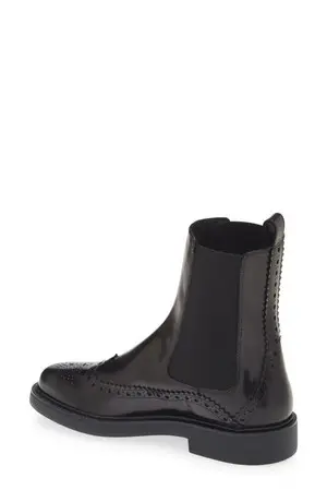 TOD'S Wingtip Chelsea Boots