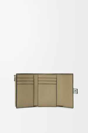 Loewe Small Vertical Wallet In Soft Grained Leather Skin Frozen/clay