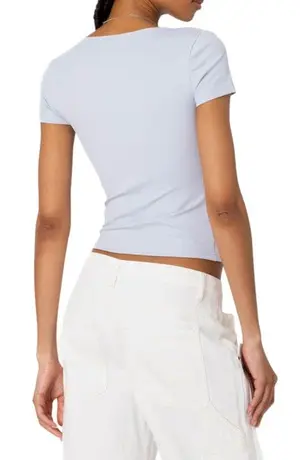 EDIKTED Katia V-neck Top - Light Blue