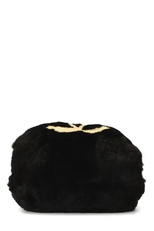 Chanel Lapin Muffler