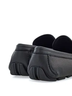 FERRAGAMO Gancini Driver Loafers In Calfskin - Black