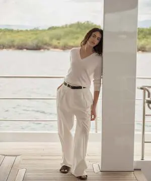 Jenni Kayne Flynn Cashmere V-neck Sweater - Ivory