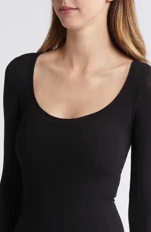 NIKKI LUND Long Sleeve Sculpting Knit Maxi Dress