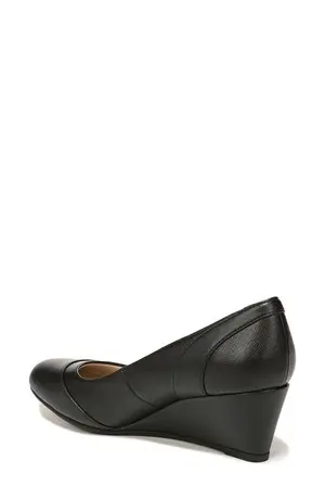 LIFESTRIDE Dreams Wedge Pump - Black