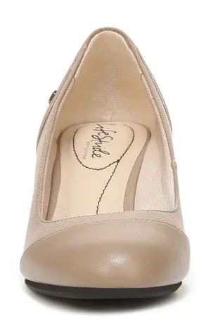 LIFESTRIDE Dreams Wedge Pump