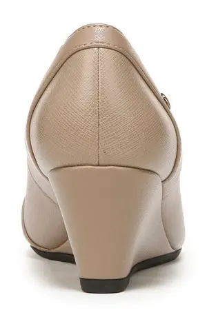 LIFESTRIDE Dreams Wedge Pump