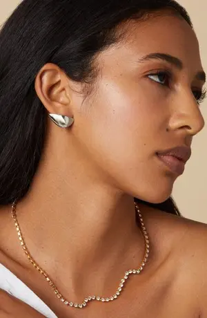 Lady Grey Lobe Earrings