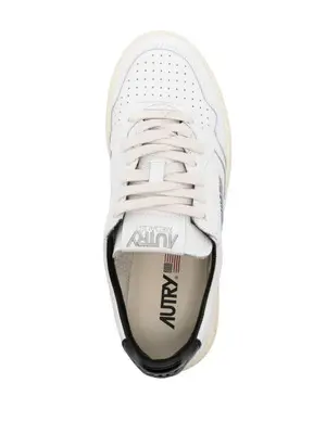 AUTRY Medalist Low Leather Sneakers - White