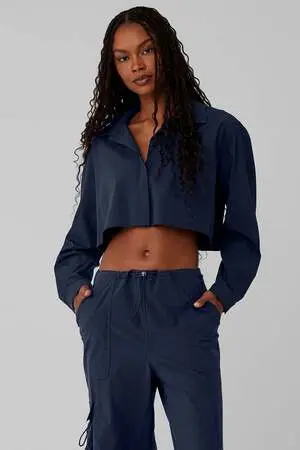 alo yoga セットアップ　ネイビー Alo Yoga Cropped Take Me Out Button Up Jacket In Blue, Size - Navy