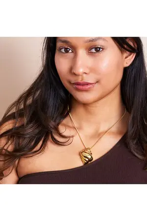 KENNETH JAY LANE Plated Seashell Pendant Necklace