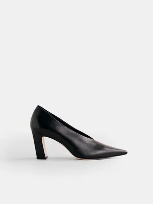 REFORMATION Nolita Pump - Black