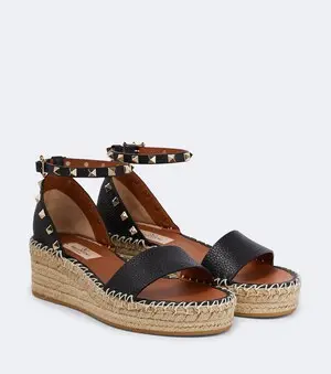 Valentino Garavani Rockstud Leather Espadrille Wedges - Beige