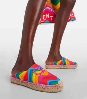 Valentino Garavani Vlogo Canvas Espadrilles