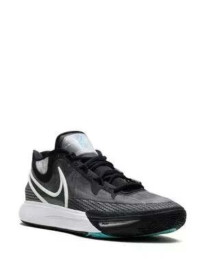 Nike Kyrie 8 Sneakers