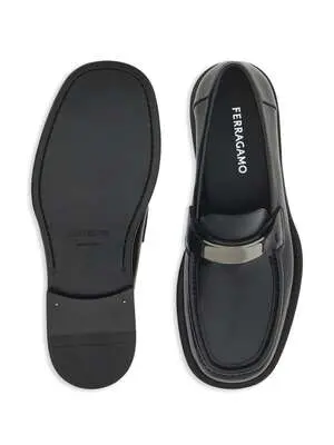 FERRAGAMO New Vara Buckle Loafers