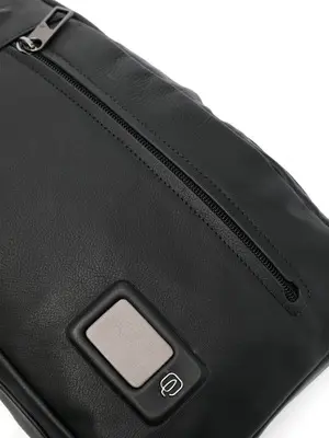 PIQUADRO Akron Leather Messenger Bag