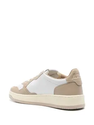 AUTRY Medalist Leather Sneakers - White