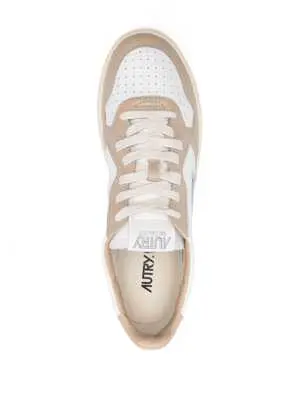 AUTRY Medalist Leather Sneakers - White