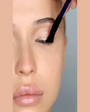 KEVYN AUCOIN Angled Fan Mascara Brush