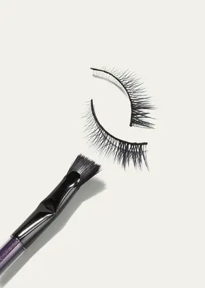KEVYN AUCOIN Angled Fan Mascara Brush