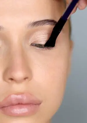 KEVYN AUCOIN Angled Fan Mascara Brush