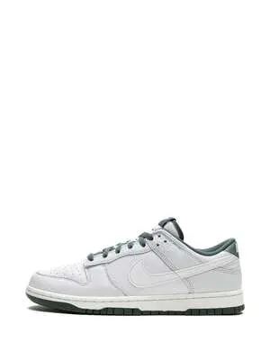 Nike Dunk Low Retro Se Vintage Sneakers