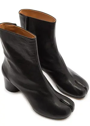 MAISON MARGIELA Tabi 60 Leather Ankle Boots - Black