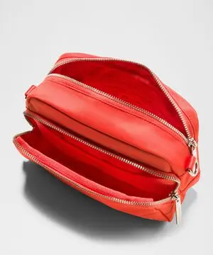Lululemon Everywhere Crossbody Bag 2l - Light Vermilion/silver