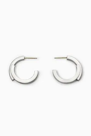ETIQ Name Rail Hoop Earrings - Gold
