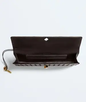 Bottega Veneta Andiamo Clutch - Fondant