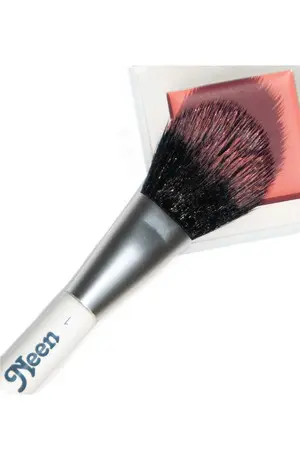 NEEN Dual-ended Cheek & Face Brush