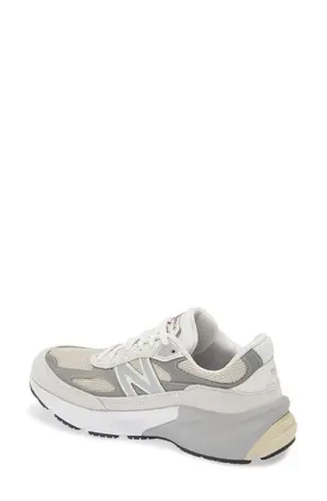 NEW BALANCE Gender Inclusive Made In Usa 990v6 Sneaker - Reflection/marblehead