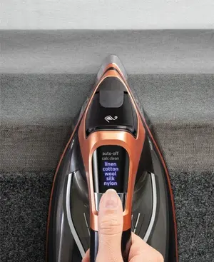 ROWENTA Steamforce Pro Steam Iron