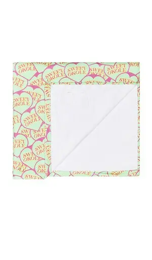 SLOWTIDE Sweet Okole Beach Towel In Green