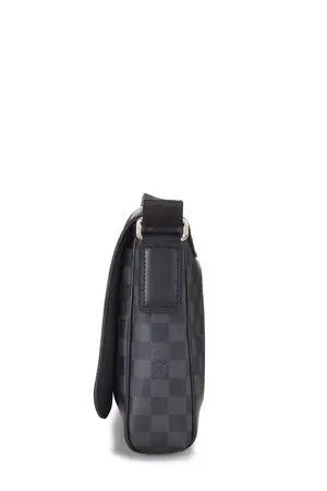 LOUIS VUITTON Damier Graphite District Messenger Bag