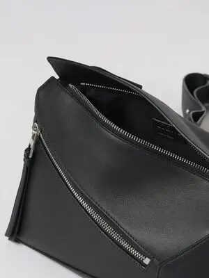 Loewe Puzzle Belt Bag In Smooth Calfskin Leather With Zip Closure - Black