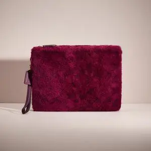 COACH Charter Pouch In Signature Shearling - Magenta