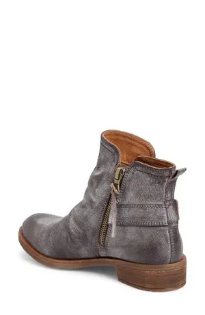SOFFT Brookdale Leather Bootie - Light Grey