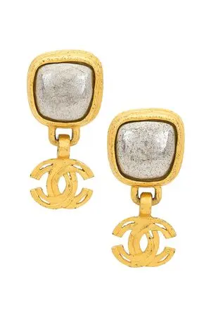 Chanel 1997 Coco Mark Clip-on Earrings In Metallic
