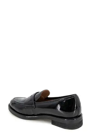 Gentle Souls By Kenneth Cole Cybil Loafer - Black Patent Leather