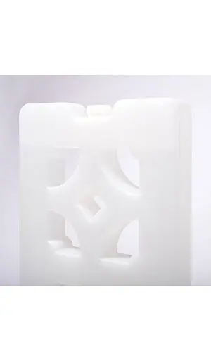 BUSINESS & PLEASURE Mini Ice Breezeblock In White