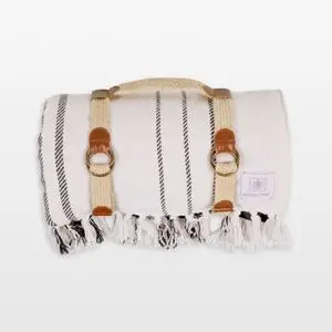 Crate & Barrel Montecito White & Blue Outdoor Picnic Blanket With Carrying Handles - Blue/white