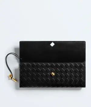 Bottega Veneta Intrecciato Leather Andiamo Clutch - Black