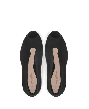 GIANVITO ROSSI Vamp Booties - Black Suede