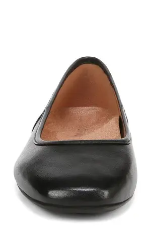 Vionic Orinda Square Toe Flat - Black Leather