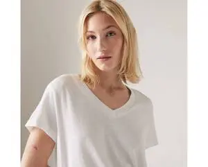 LEVI'S Boxy V-neck T-shirt