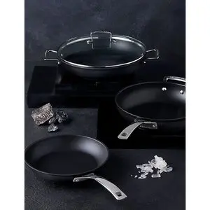 LE CREUSET Toughened Non-stick Shalllow Aluminium Casserole Dish With Glass Lid - One-color