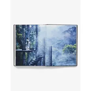 ABRAMS AND CHRONICLE BOOKS Vogue On Location Book