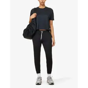Vuori Energy Brand-patch Boxy-fit Stretch-jersey T-shirt - Black Heather